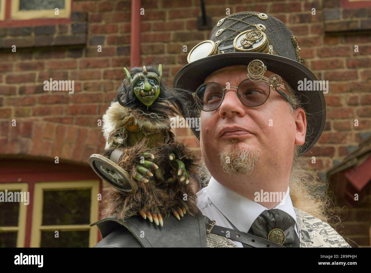 Steampunk accessories -Fotos und -Bildmaterial in hoher Auflösung – Alamy