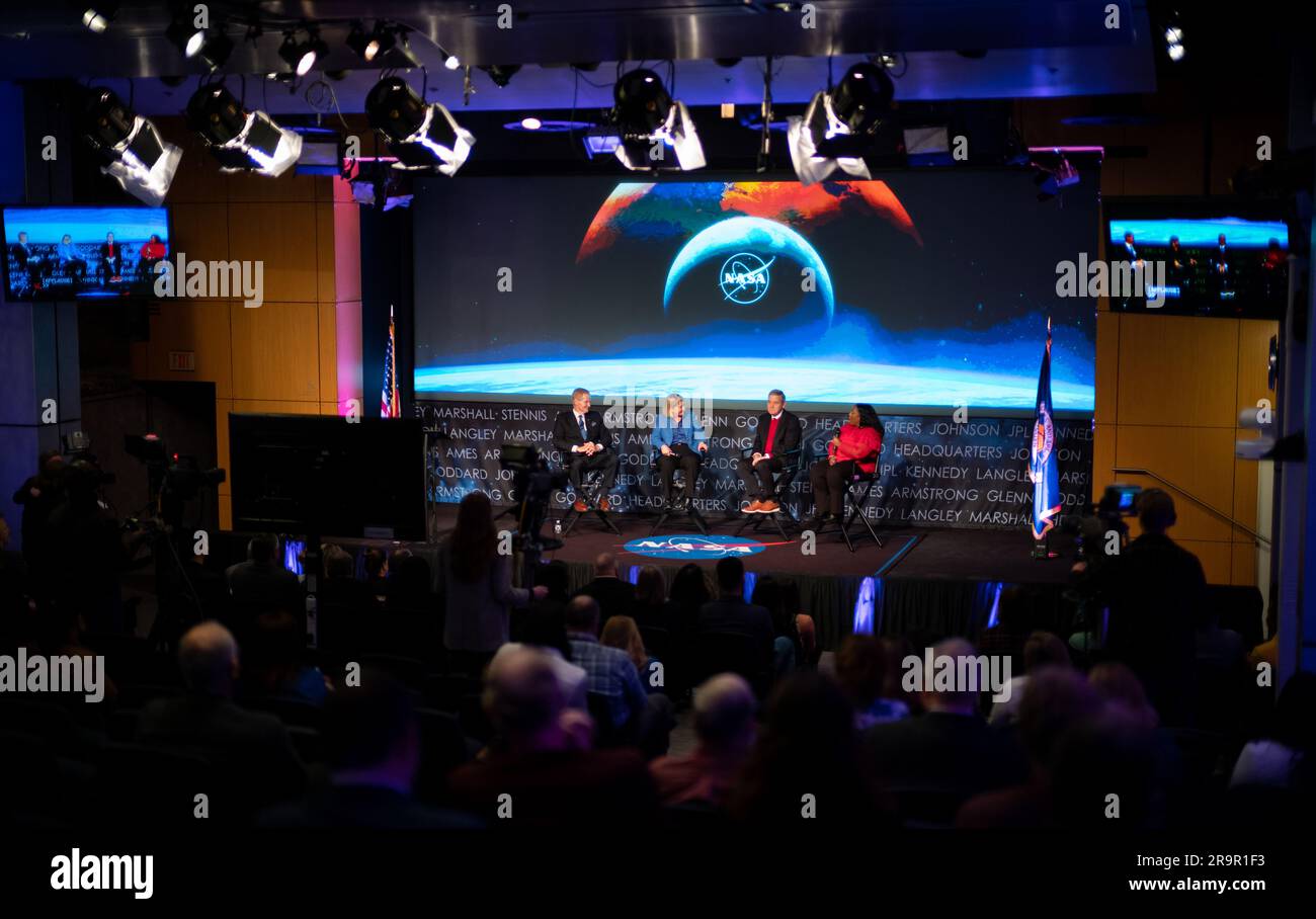 2022 Agentur Jahresende Alle Hände. NASA-Administrator Bill Nelson ...