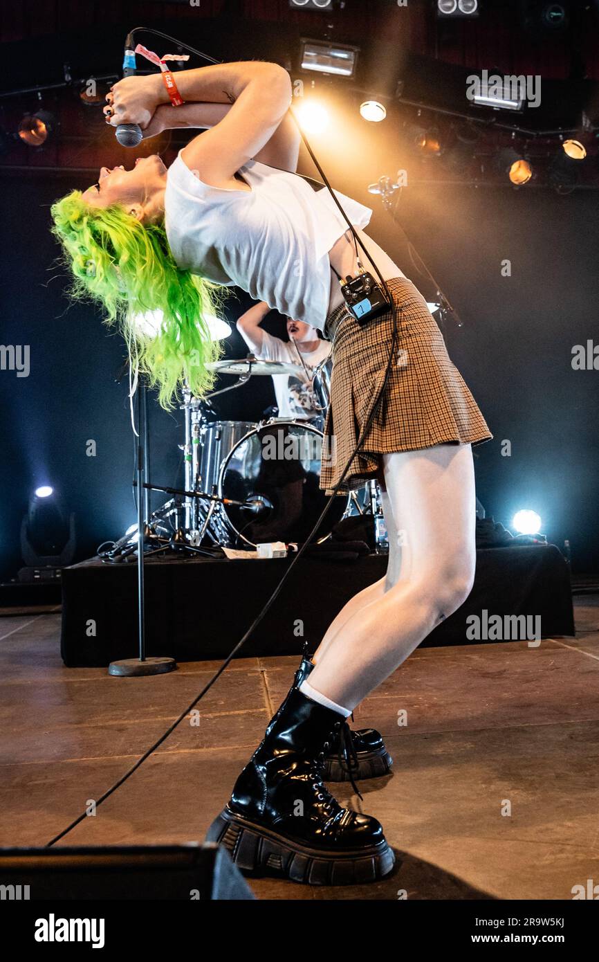 Roskilde, Dänemark. 28. Juni 2023. Die amerikanische Hardcore-Punk-Band Scowl tritt während des ...