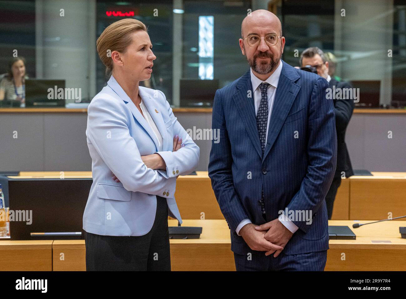 BRÜSSEL - Ministerpräsidentin von Dänemark Mette Frederiksen und Präsident der Europäischen ...