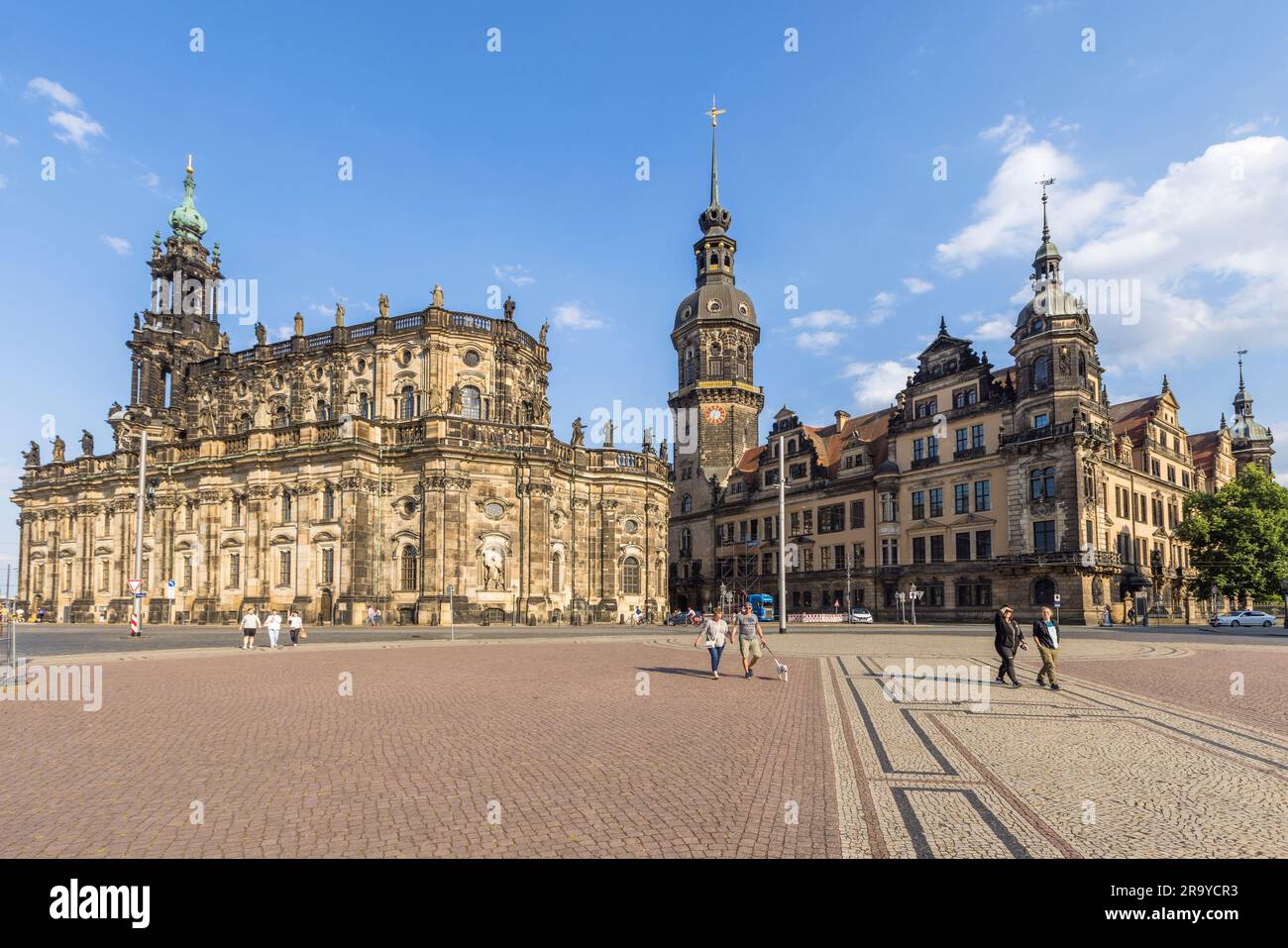 Regierungsgebäude in dresden -Fotos und -Bildmaterial in hoher ...