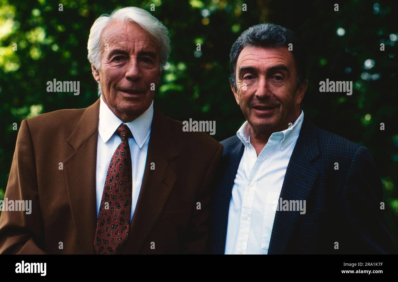 Schauspieler Johannes Heesters bekommt zum 90. Geburtstag eine ...