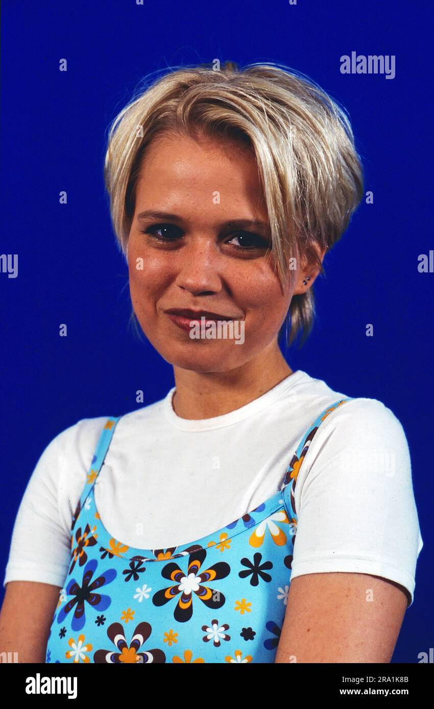 Nova Meierhenrich, deutsche Moderatorin und Schauspielerin, Portrait ...