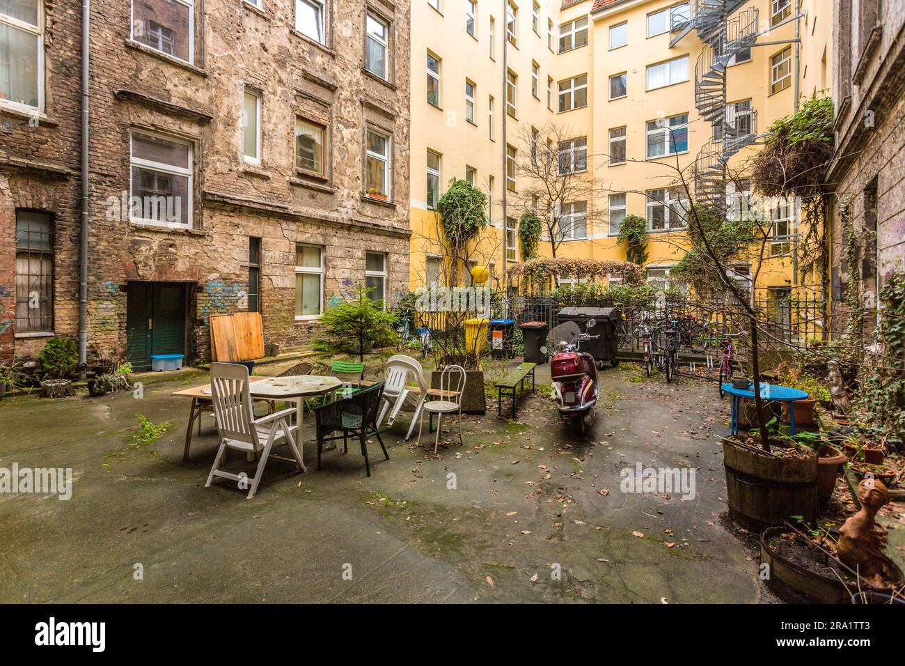 Berliner hinterhof -Fotos und -Bildmaterial in hoher Auflösung – Alamy
