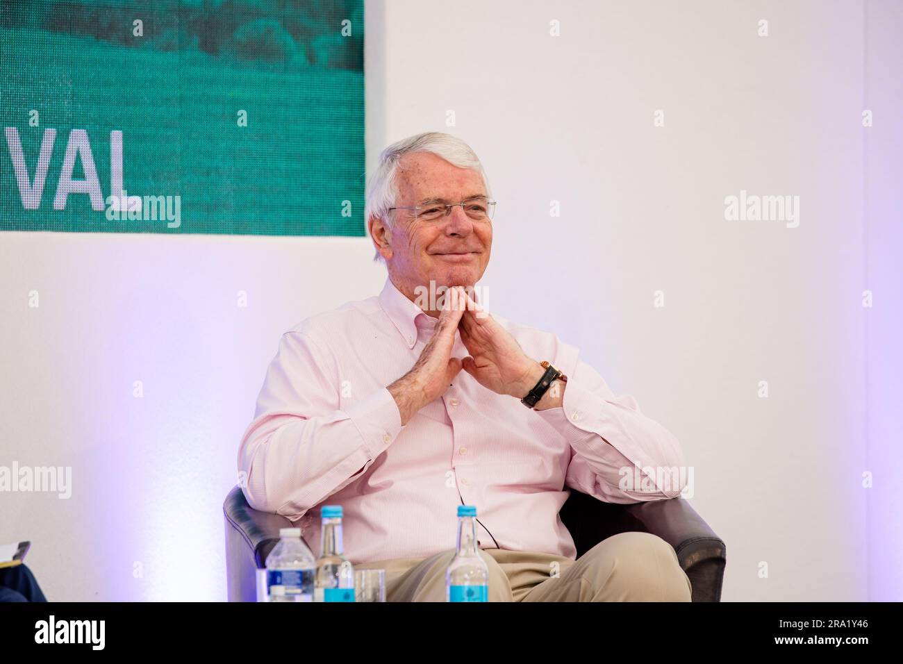 Tim bouverie -Fotos und -Bildmaterial in hoher Auflösung – Alamy