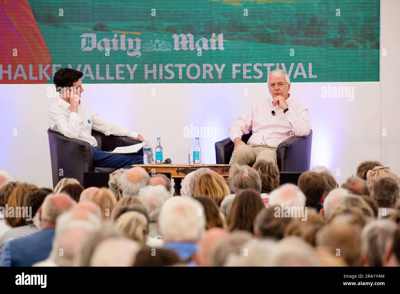 Tim bouverie -Fotos und -Bildmaterial in hoher Auflösung – Alamy