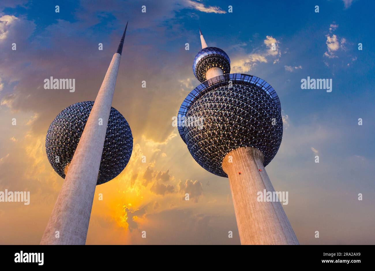 Kuwait City, Kuwait - 1. Juli 1983: Die Kuwait Towers wurden am 26 ...