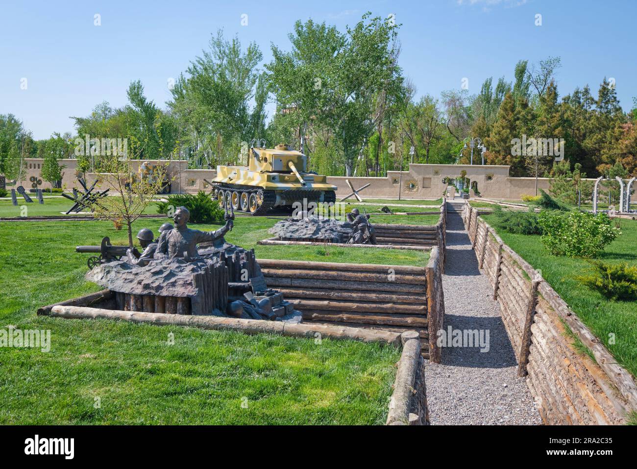 Graben einbaum -Fotos und -Bildmaterial in hoher Auflösung – Alamy