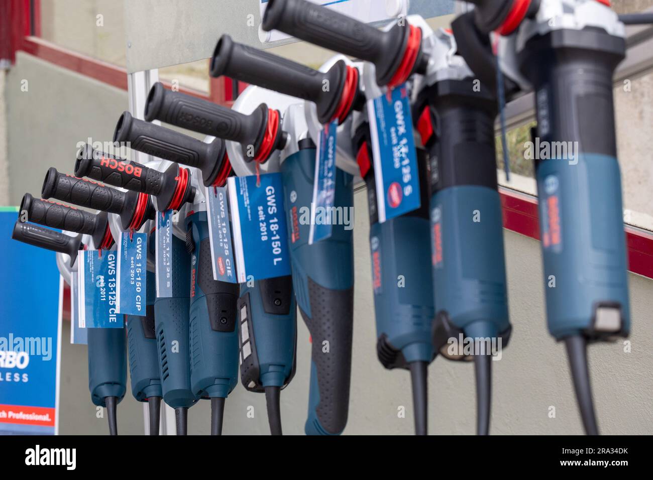 Sebnitz, Deutschland. 30. Juni 2023. Bosch Netzwinkelschleifer am ...