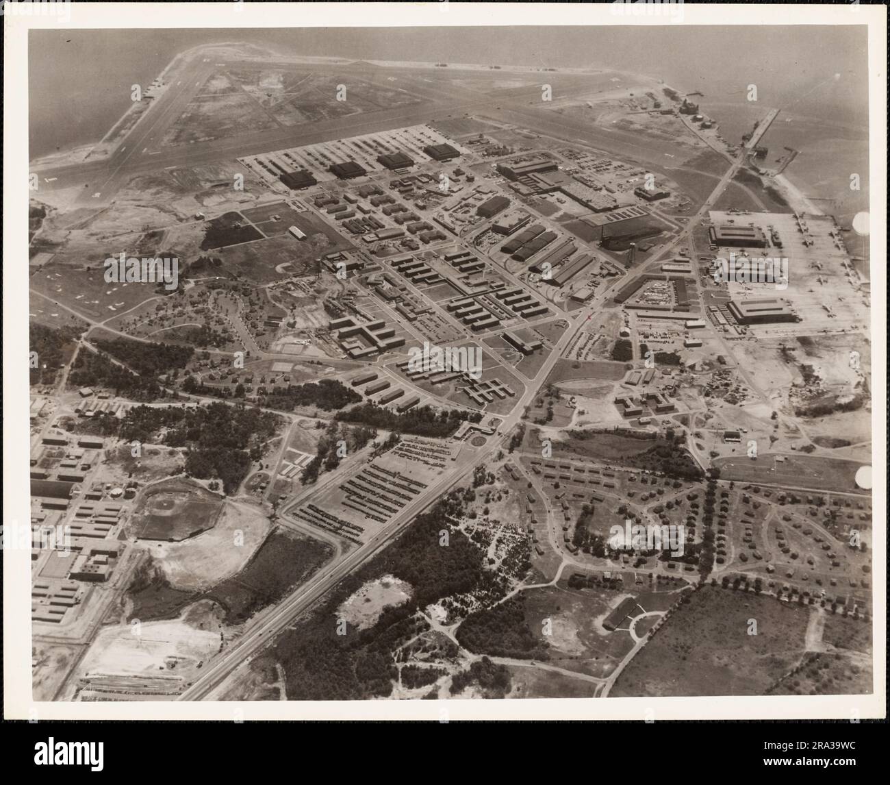 Neubau an der Naval Air Station, Quonset Point, Rhode Island. Zur ...