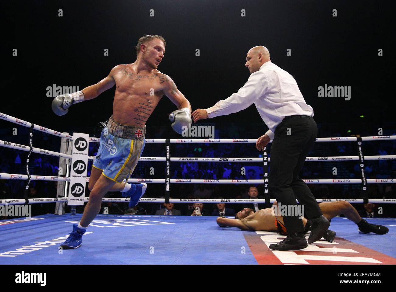 Dalton Smith (links) feiert Sam Maxwell während der Wettkämpfe um ...