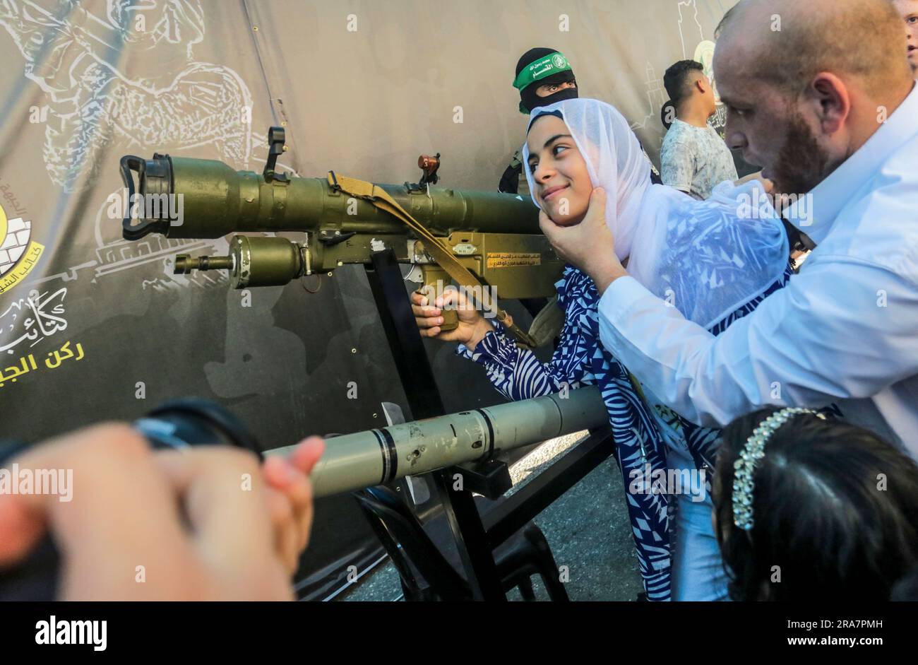 Ezzedeen al qassam brigaden -Fotos und -Bildmaterial in hoher Auflösung ...