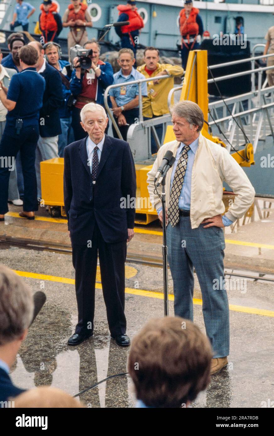 Präsident Jimmy Carter von den USA Navy Admiral Hyman Rickover - der ...
