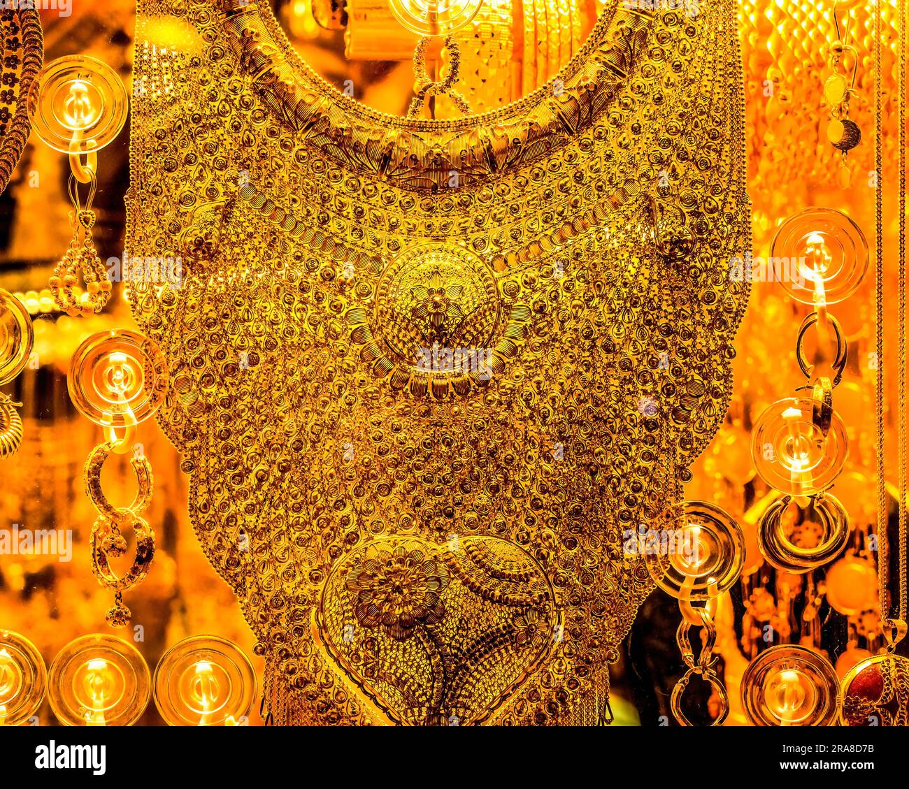Spirituelle symbole gold -Fotos und -Bildmaterial in hoher Auflösung ...