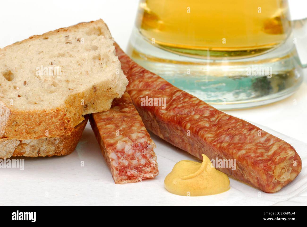 Landjaeger wurst -Fotos und -Bildmaterial in hoher Auflösung – Alamy