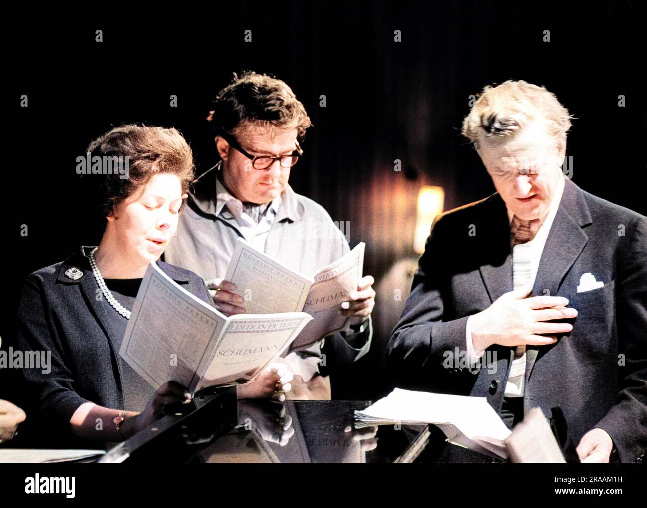 Janet Baker, Peter Pears und Bryan Drake Proben Schumann in der ...