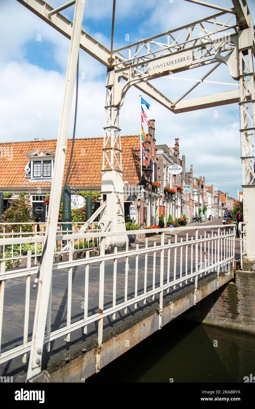 Zugbrücke holland -Fotos und -Bildmaterial in hoher Auflösung – Alamy