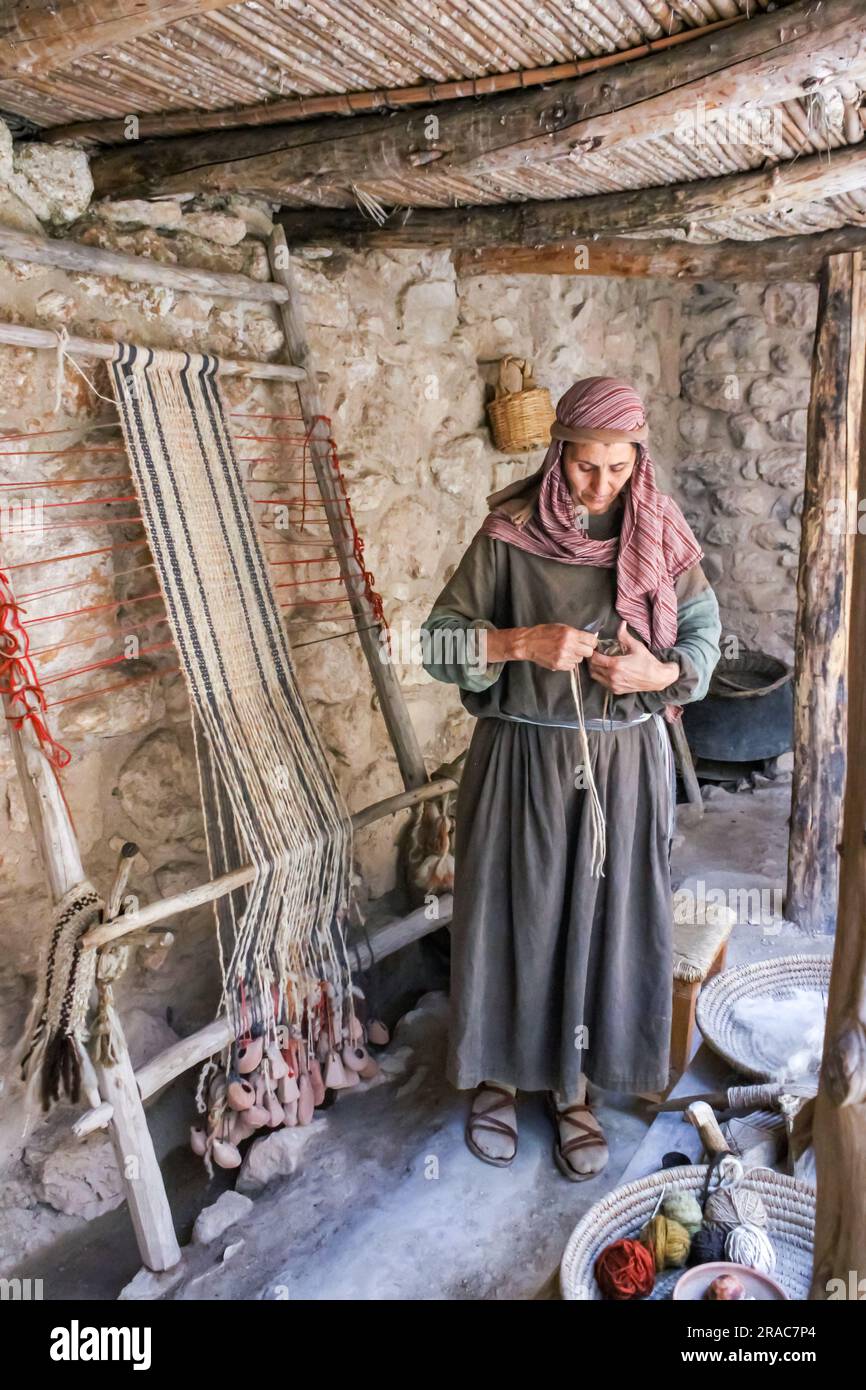 Israel galilee weaving nazareth village -Fotos und -Bildmaterial in ...