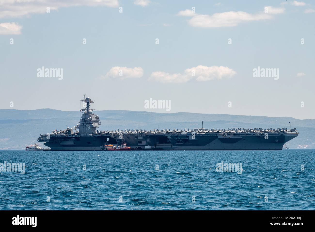 USS Harry S Truman nimitz-Klasse nuklearbetriebener Flugzeugträger vor ...