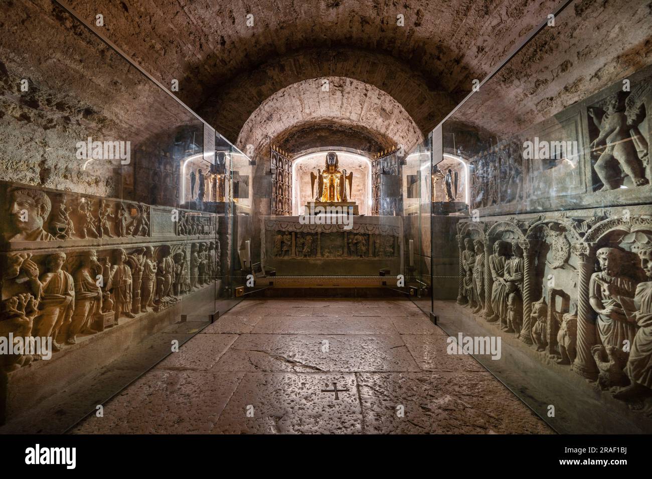 Reliquiar der heiligen maria magdalena -Fotos und -Bildmaterial in hoher Auflösung – Alamy