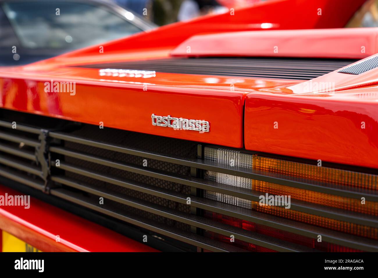 Ferrari flat 12 motor -Fotos und -Bildmaterial in hoher Auflösung – Alamy