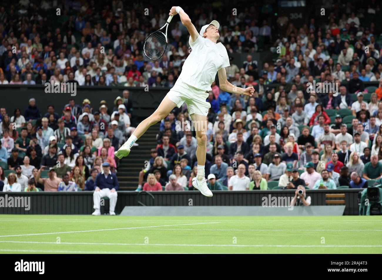 Jannik sinner rasentennis -Fotos und -Bildmaterial in hoher Auflösung – Alamy