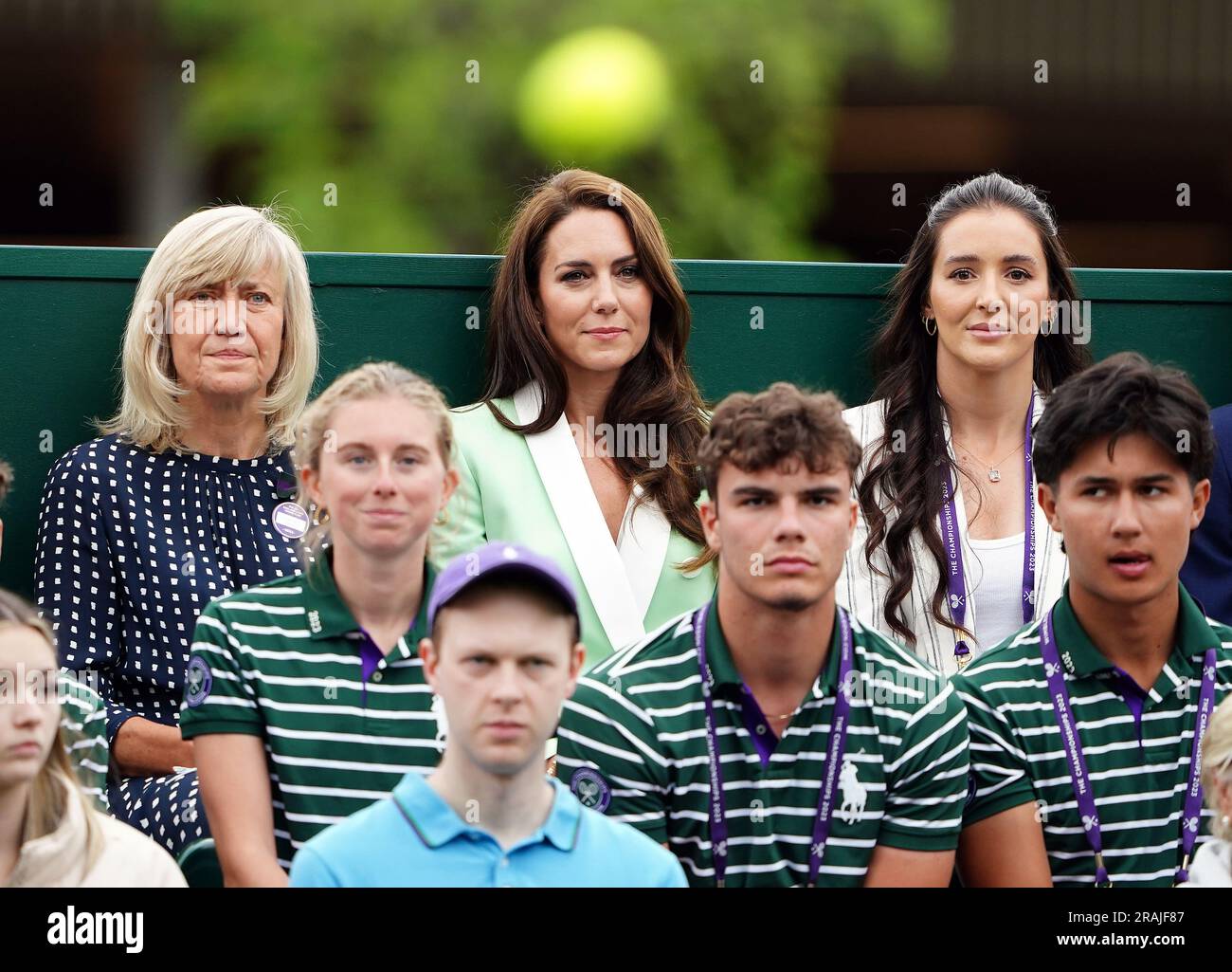 Die Prinzessin von Wales, zusammen mit Deborah Jevans und Laura Robson ...