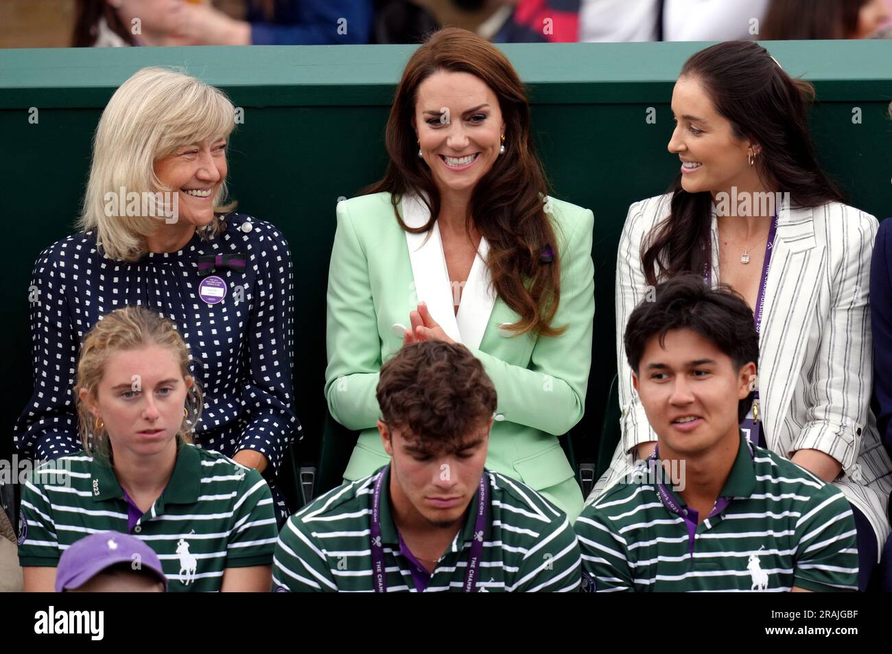 Prinzessin von Wales, neben Deborah Jevans (links) und Laura Robson ...