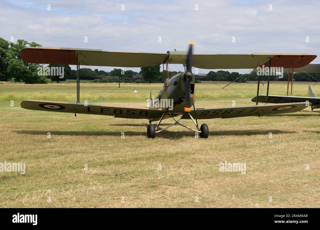 Ein De Havilland DH-82B Queen Bee am Headcorn Aerodrome Kent England ...