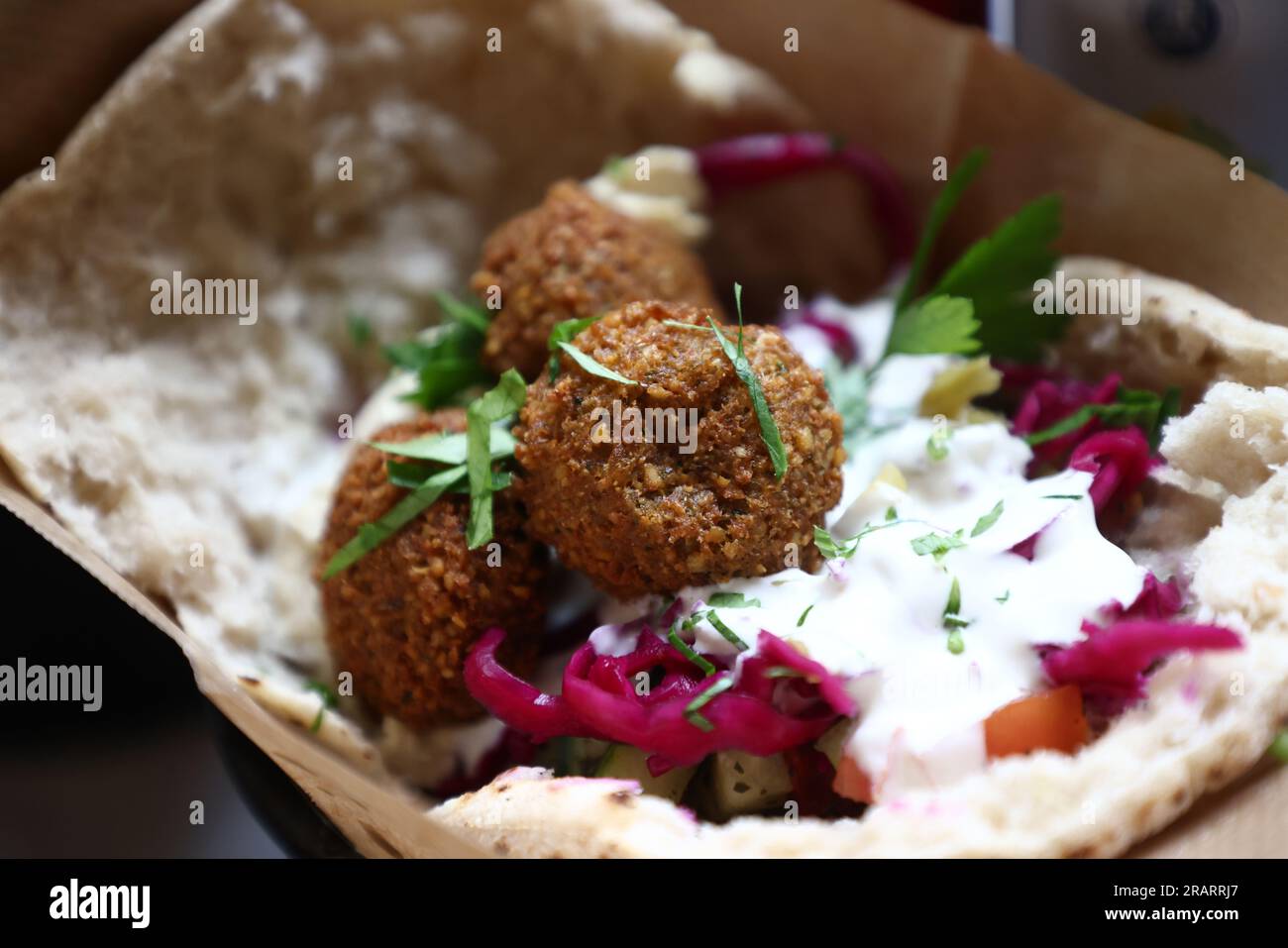 Falafel restaurants -Fotos und -Bildmaterial in hoher Auflösung – Alamy