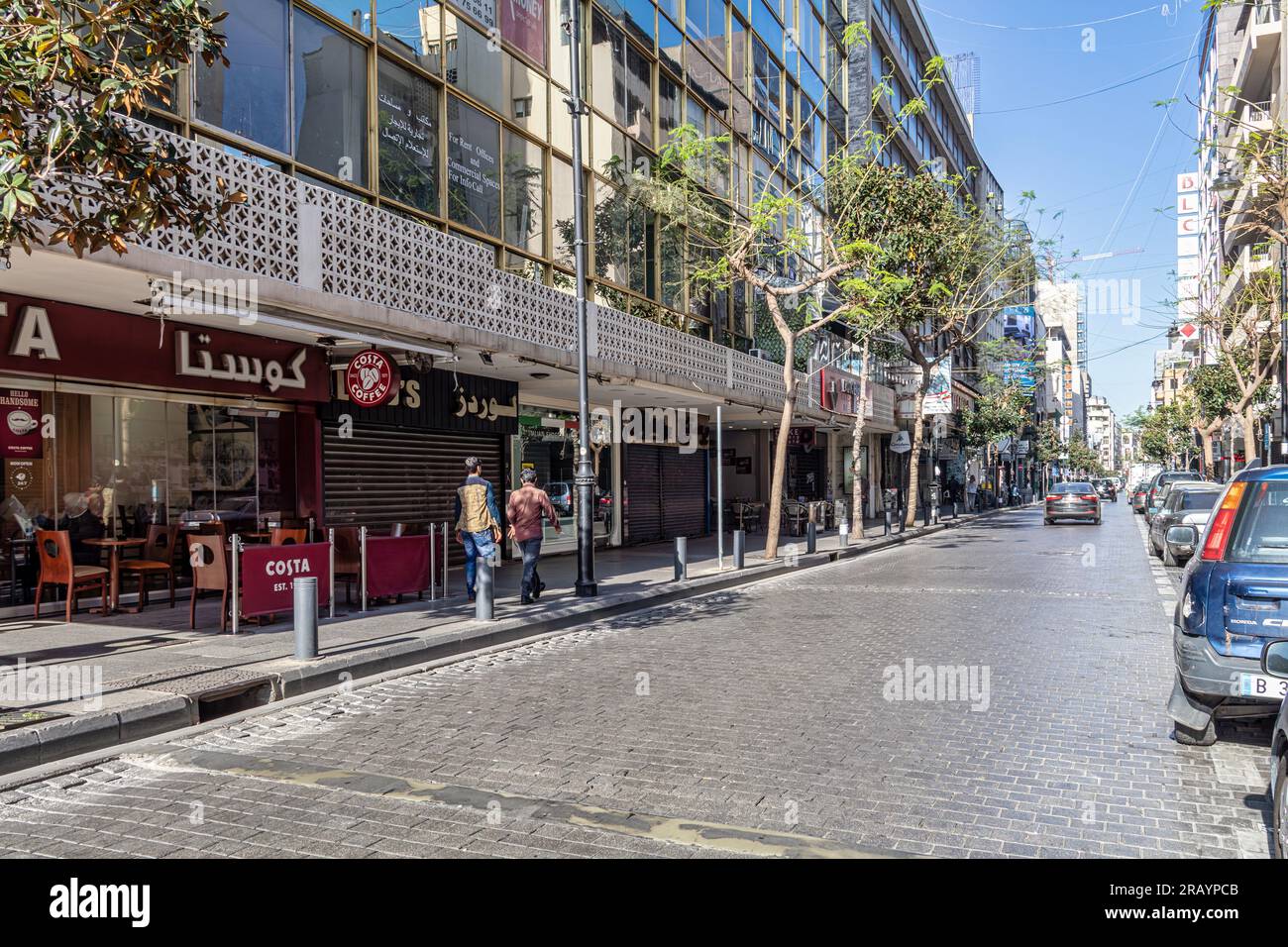 Hamra street beirut lebanon -Fotos und -Bildmaterial in hoher Auflösung ...