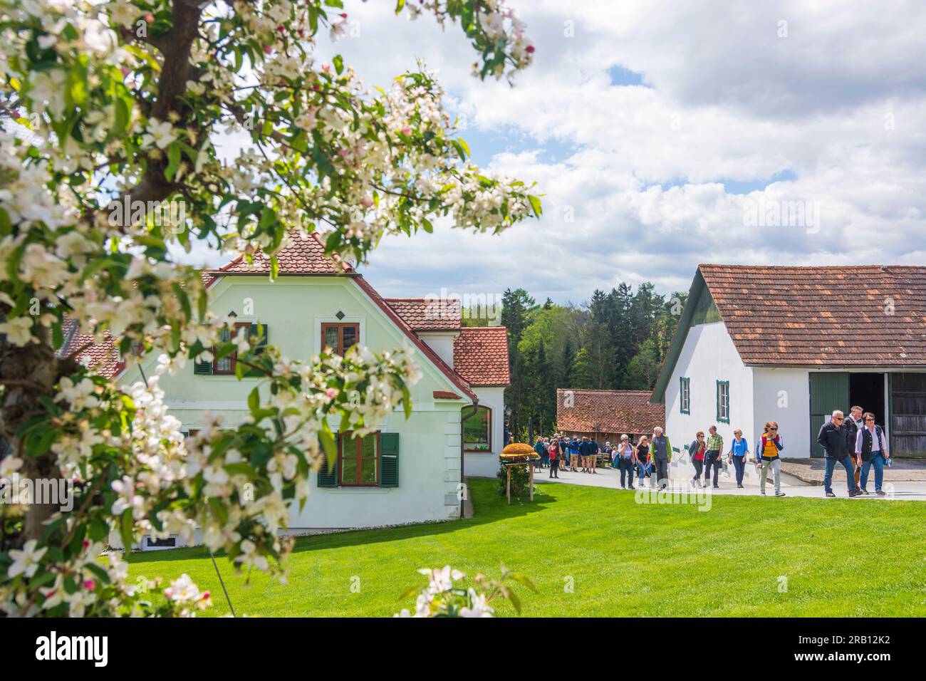 Bauernhaus obstbau berger -Fotos und -Bildmaterial in hoher Auflösung – Alamy