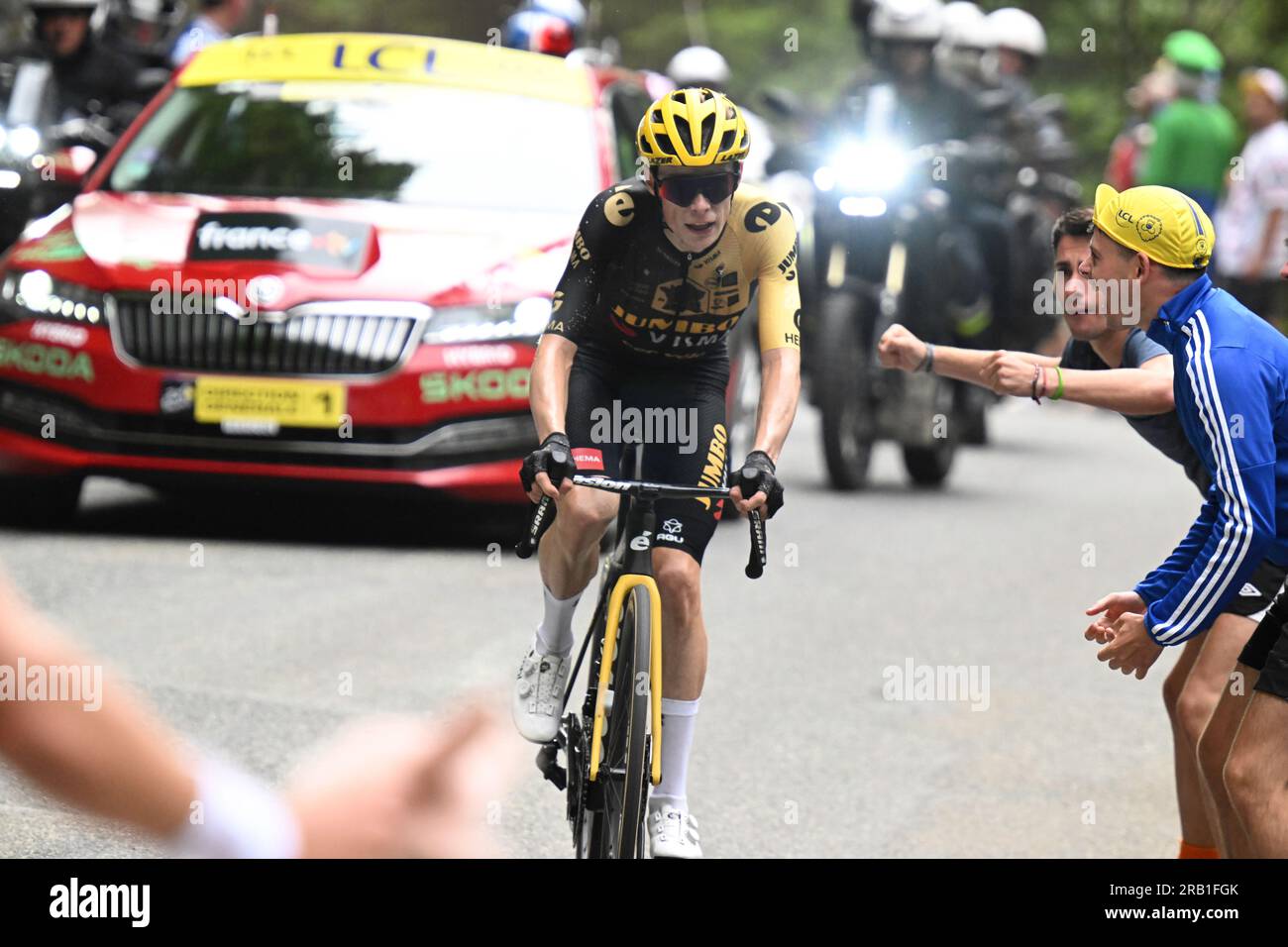 jonas Vingegaard denmark Jumbo Visma Team hinter pogacar auf dem ...