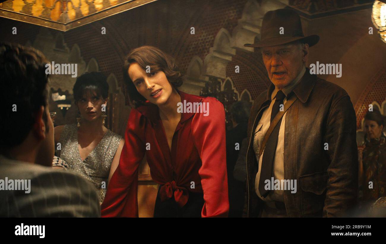 Harrison ford und phoebe waller bridge -Fotos und -Bildmaterial in ...