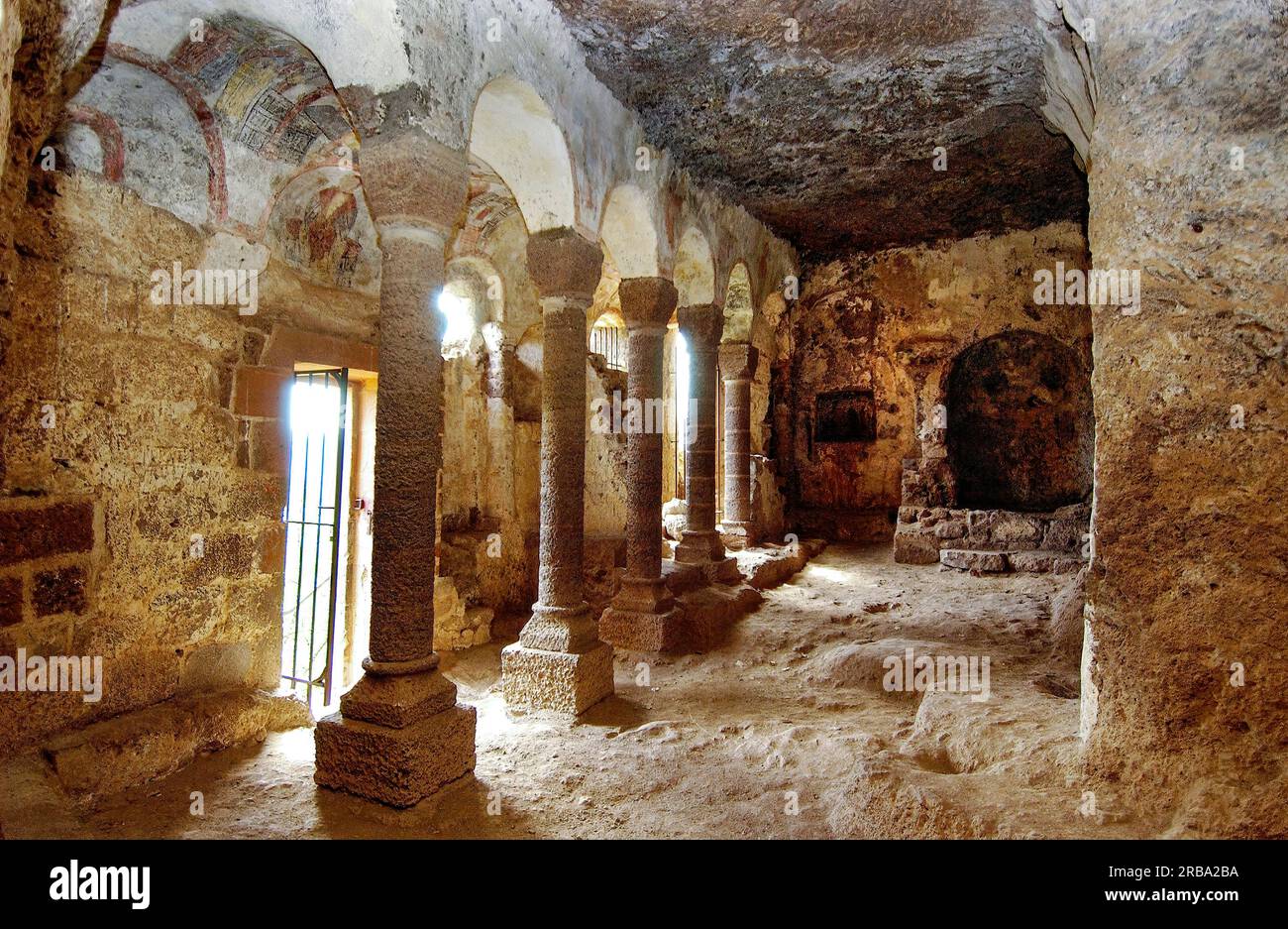 St. Pierre Colamine. Kapelle der Jonas-Höhlen ( Grottes de Jonas ...