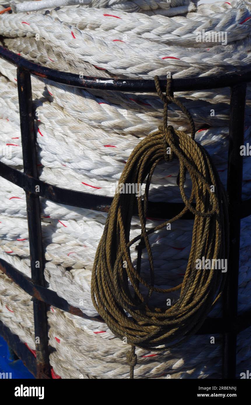 Seil aufgewickelt -Fotos und -Bildmaterial in hoher Auflösung – Alamy