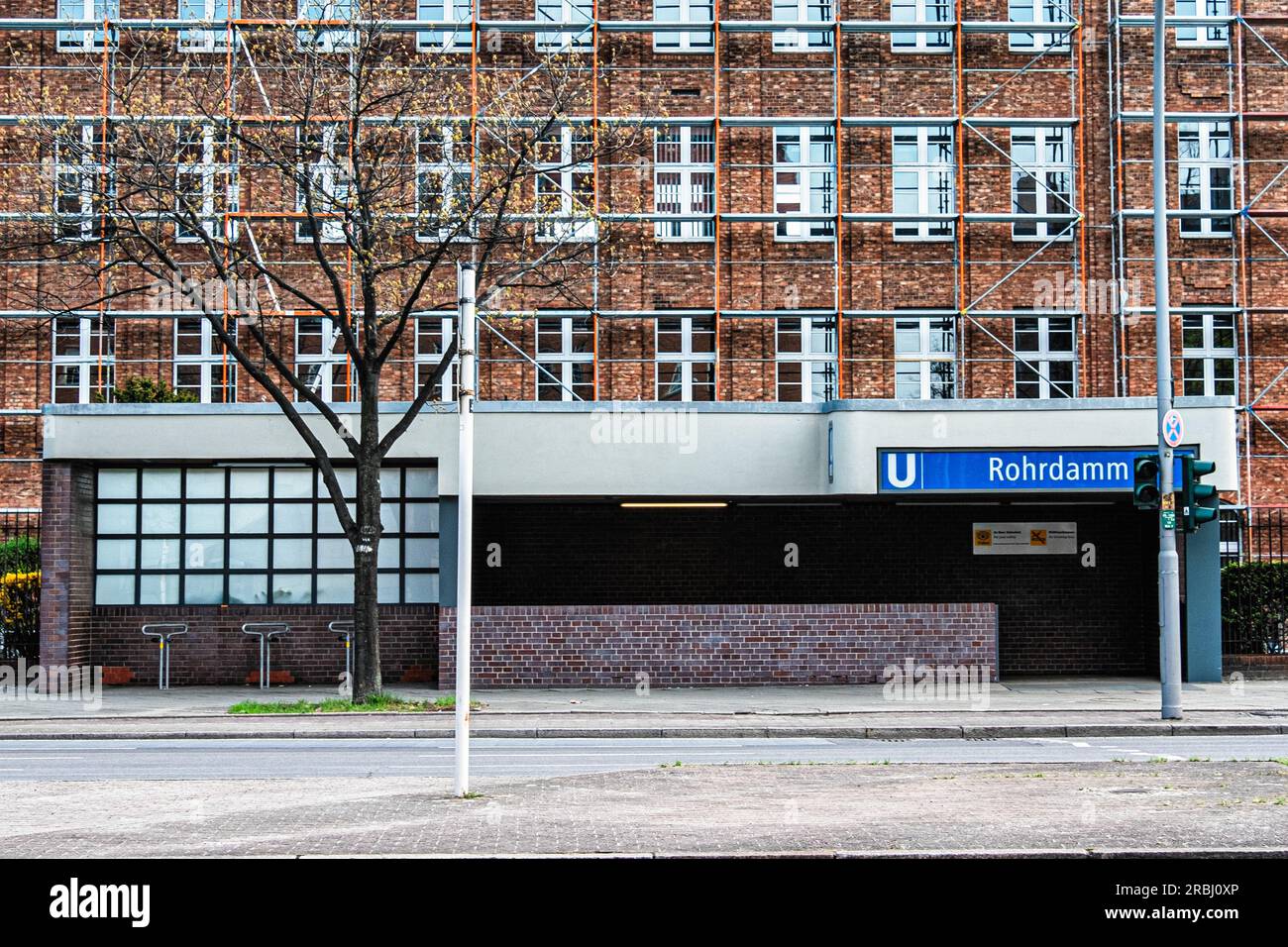 U Rohrdamm U-Bahn U-Bahn Station an der U7 Linie in Siemensstadt ...