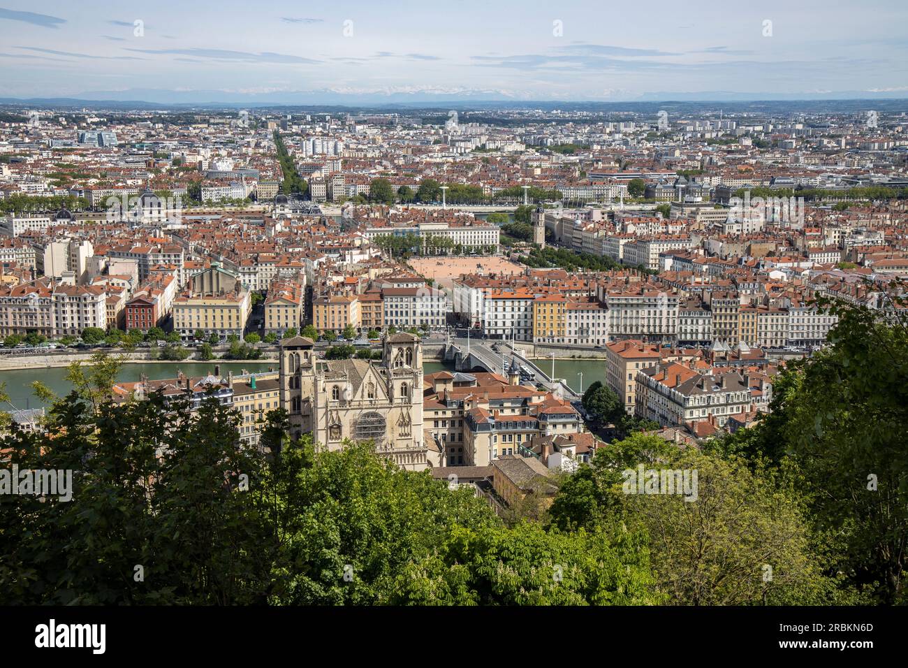Wunderschne Franzsische Stadt An Der Rhone Bildernull