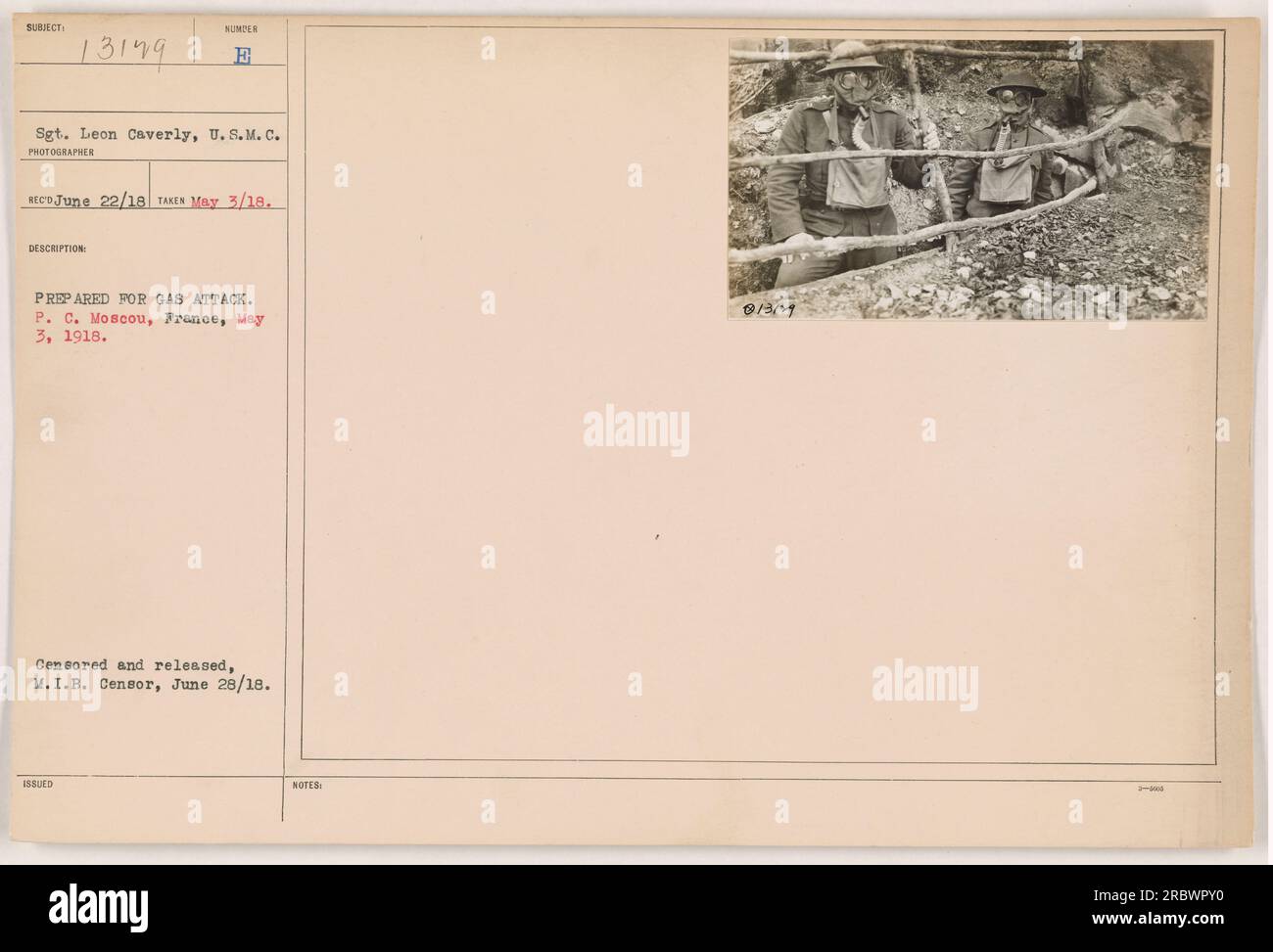 Sgt. Leon Caverly von den USA Das Marinekorps ist auf diesem Foto für ...