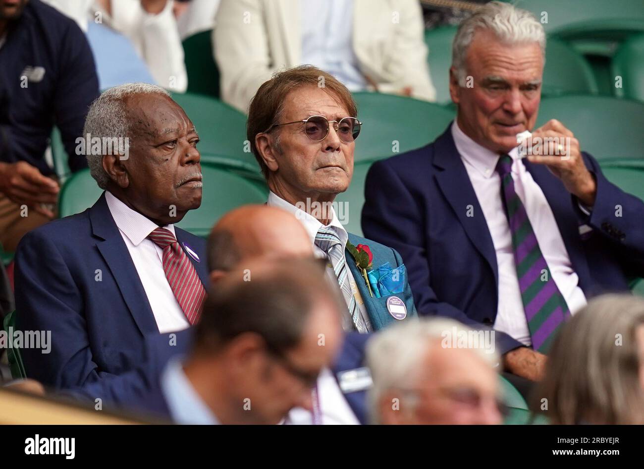 Sir Trevor McDonald und Sir Cliff Richard am 9. Tag der Wimbledon ...
