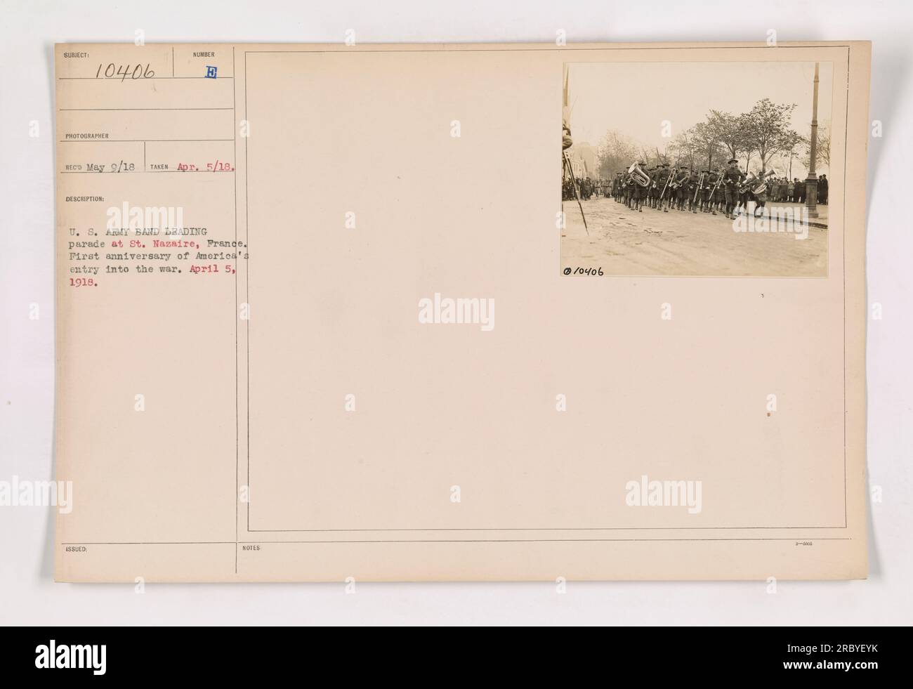 Die USA Die Army-Band führt eine Parade in St. Nazaire, Frankreich, am ...
