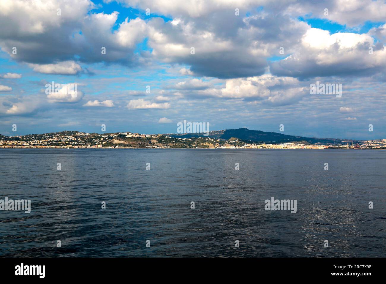Posillipo beach -Fotos und -Bildmaterial in hoher Auflösung – Alamy