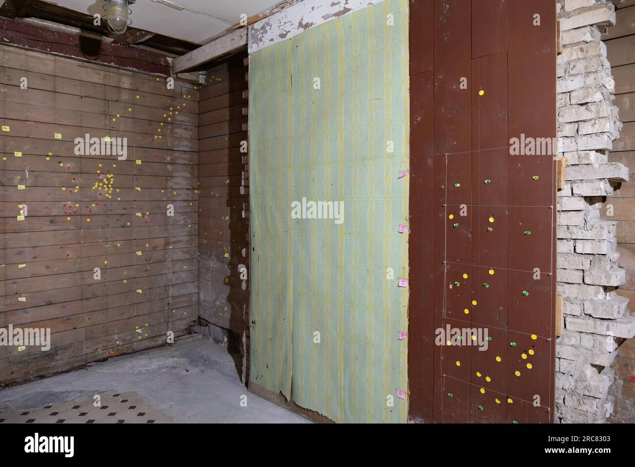 KGB-Museum im Corner House. Der Ort der Hinrichtung, gelbe Flecken ...