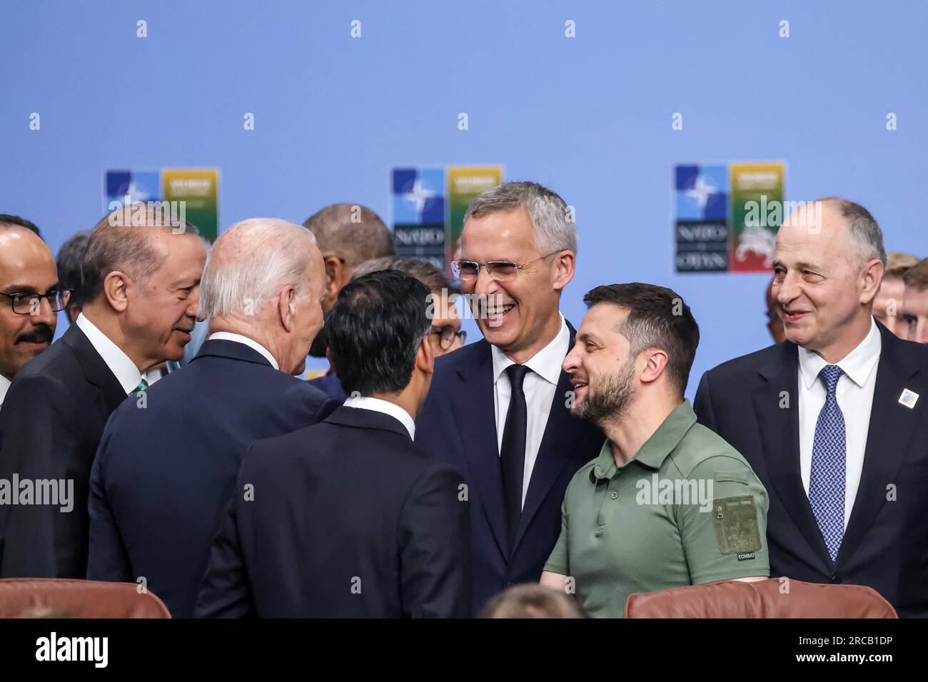 Ukrainischer Präsident Wolodymir Zelenskyy (Mitte)Gespräche mit dem ...