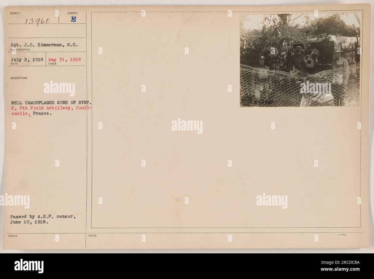 Sergeant J.C. Zimmerman vom Signalkorps hat ein Foto gut getarnter ...