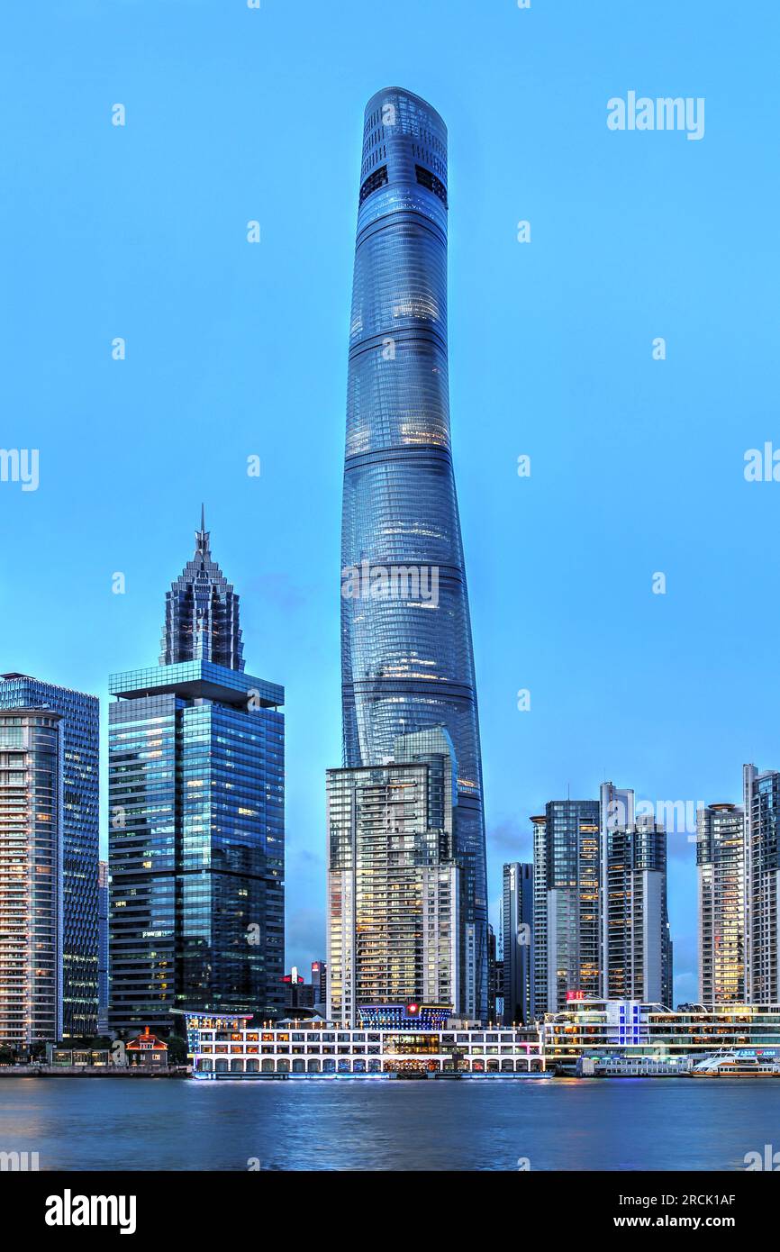 Shanghai tower tallest building in -Fotos und -Bildmaterial in hoher ...