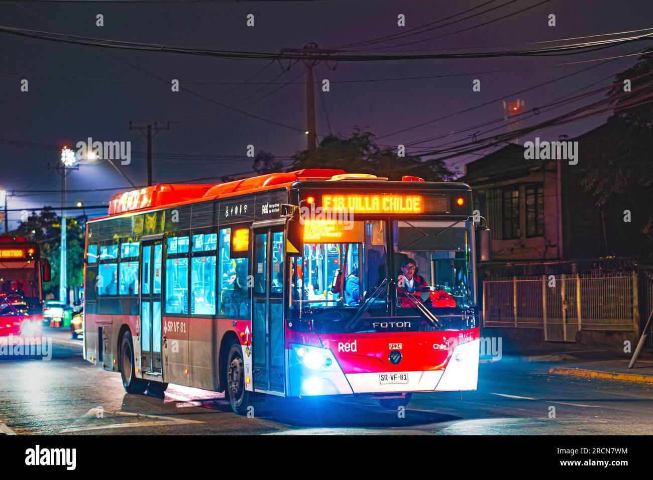 Santiago, Chile - Mai 05 2023: Öffentlicher Nahverkehr Transantiago ...