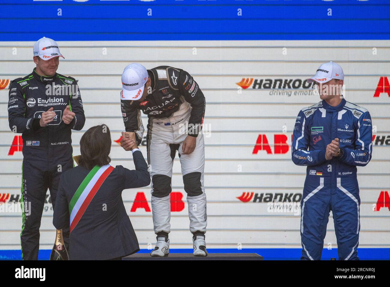 Das Podium des Rennens 1, erster Tag des Wettbewerbs des FE Grand Prix ...