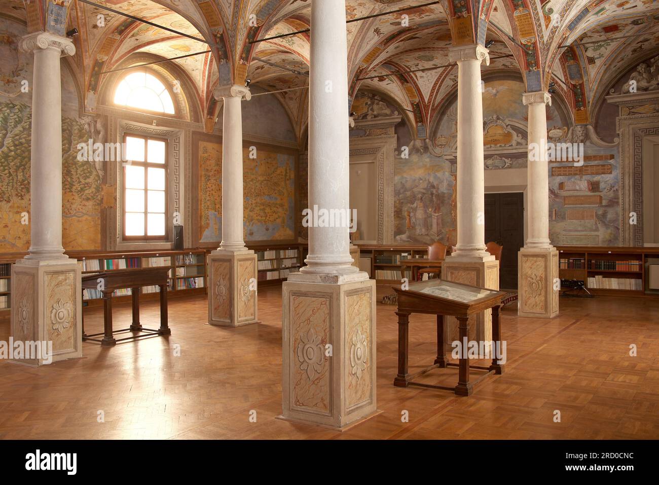 Abtei von san giovanni evangelista -Fotos und -Bildmaterial in hoher Auflösung – Alamy