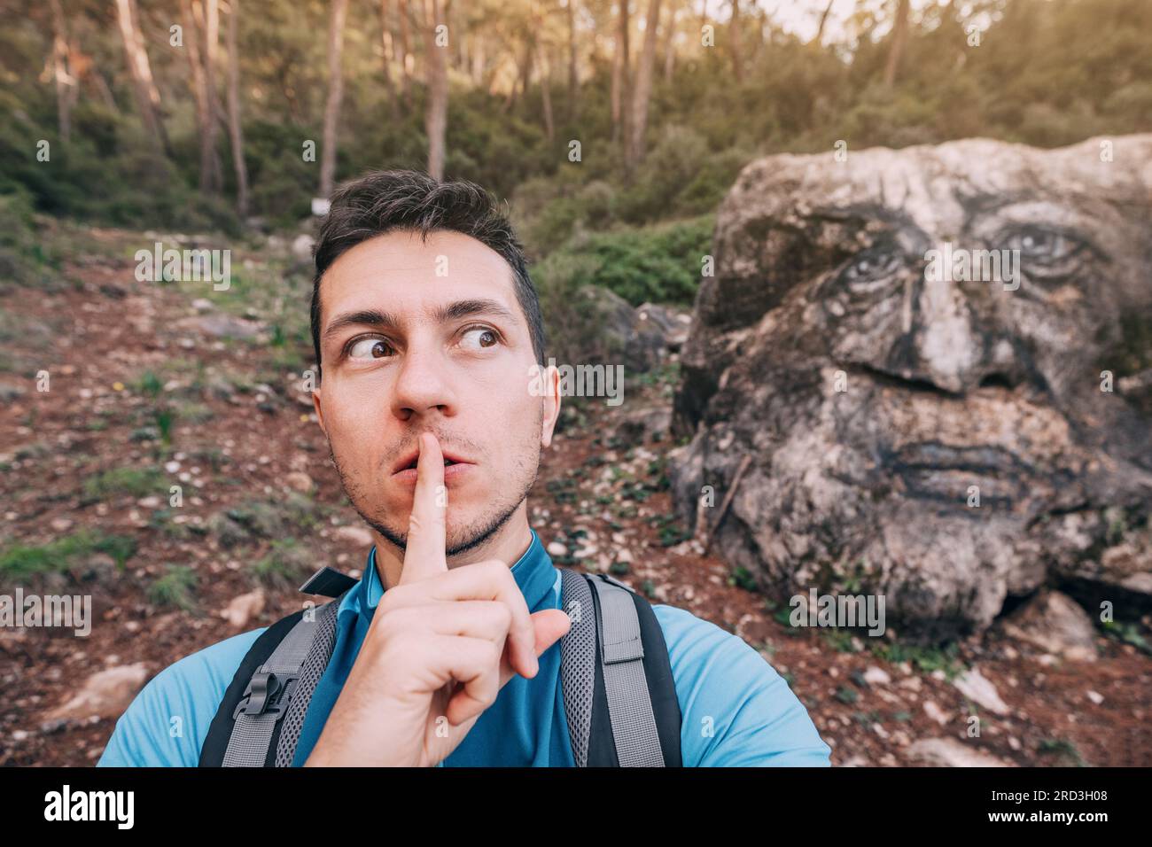 Enigmatic expression -Fotos und -Bildmaterial in hoher Auflösung – Alamy